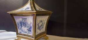 American Bicentennial Vase – Hartshill International Fine Art & Antiques